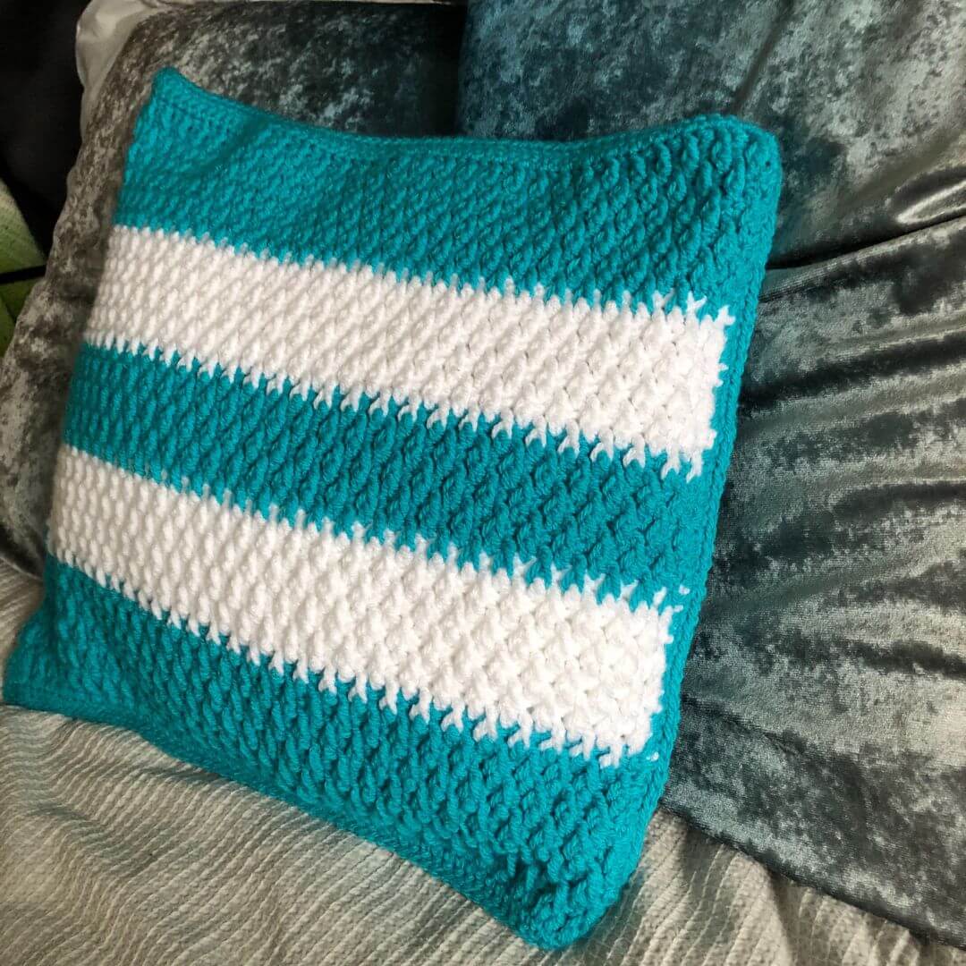 25 Easy Beginner Crochet Pillow Patterns