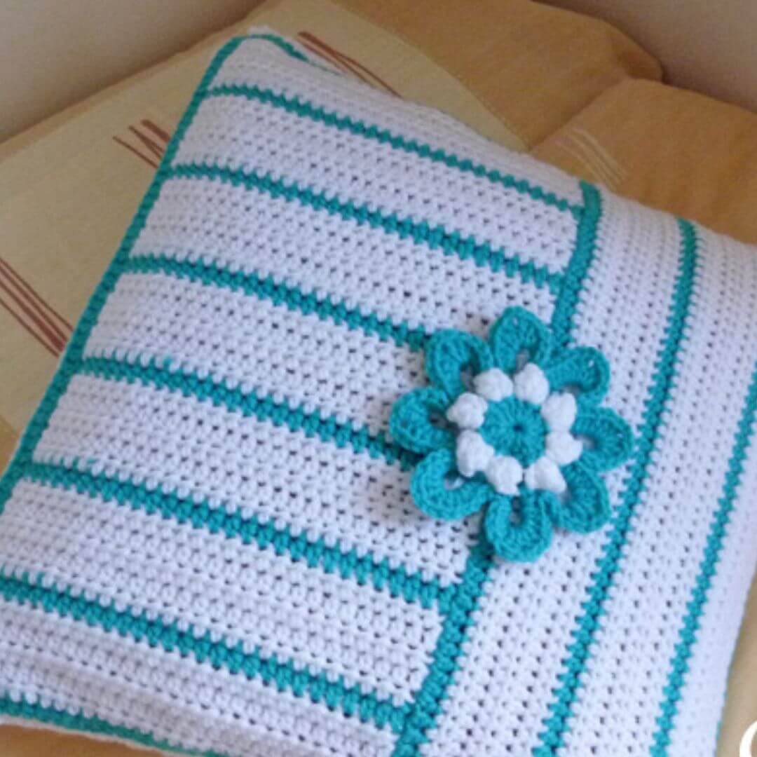 25 Easy Beginner Crochet Pillow Patterns